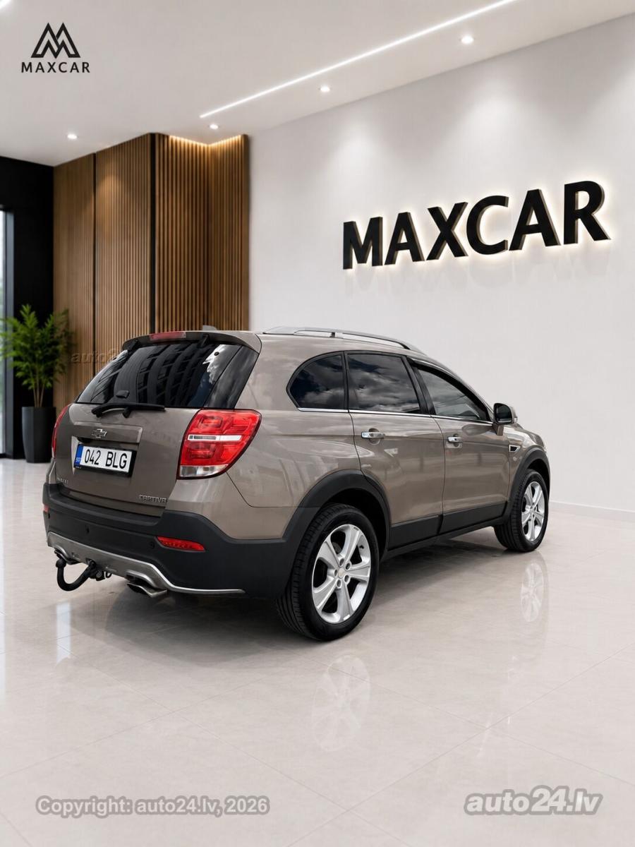 Smilšu krāsa Chevrolet Captiva 2014 Tallina, ar dzinēja tilpumu 2.20 L un nobraukumu 241 tūkst. km par 4999 €, foto 5 vietnē AUTOMOTO.COM.LV