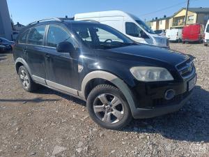 Black Chevrolet Captiva 2006 in Kaunas, with an engine capacity of 2.40 L and mileage of 274 thousand km for 1500 €, photo 3 on AUTOMOTO.COM.LV