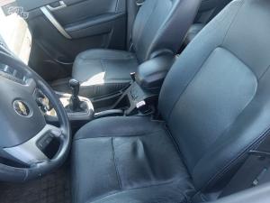 Black Chevrolet Captiva 2006 in Kaunas, with an engine capacity of 2.40 L and mileage of 274 thousand km for 1500 €, photo 8 on AUTOMOTO.COM.LV