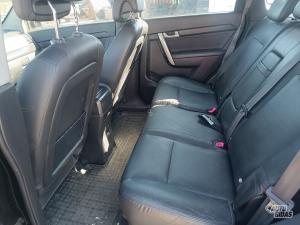 Black Chevrolet Captiva 2006 in Kaunas, with an engine capacity of 2.40 L and mileage of 274 thousand km for 1500 €, photo 9 on AUTOMOTO.COM.LV