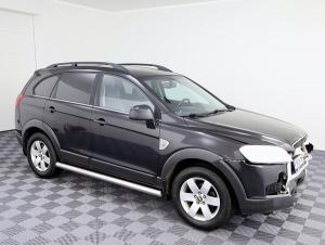 Black Chevrolet Captiva 2006 in Tallinn, with an engine capacity of 2.00 L and mileage of 212 thousand km for 899 €, photo  on AUTOMOTO.COM.LV