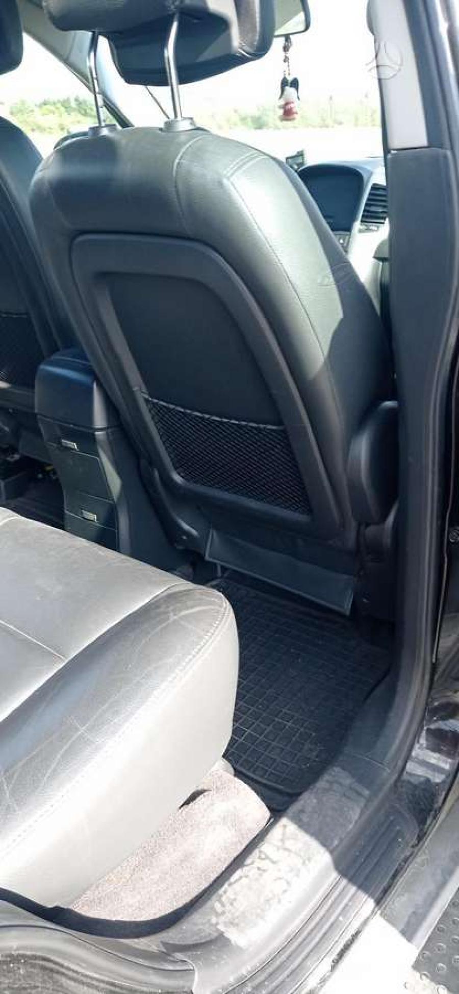Melns Chevrolet Captiva 2006 Kauņa, ar dzinēja tilpumu 2.41 L un nobraukumu 255 tūkst. km par 2850 €, foto 6 vietnē AUTOMOTO.COM.LV