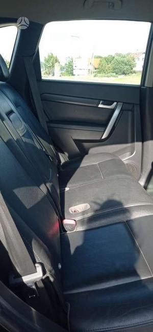 Melns Chevrolet Captiva 2006 Kauņa, ar dzinēja tilpumu 2.41 L un nobraukumu 255 tūkst. km par 2850 €, foto 7 vietnē AUTOMOTO.COM.LV