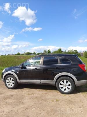 Melns Chevrolet Captiva 2007 Daugavpils, ar dzinēja tilpumu 2.00 L un nobraukumu 247 tūkst. km par 2940 €, foto 7 vietnē AUTOMOTO.COM.LV