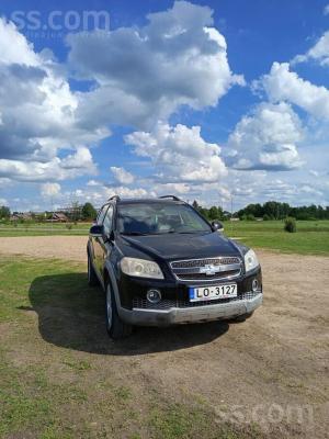Melns Chevrolet Captiva 2007 Daugavpils, ar dzinēja tilpumu 2.00 L un nobraukumu 247 tūkst. km par 2940 €, foto 8 vietnē AUTOMOTO.COM.LV