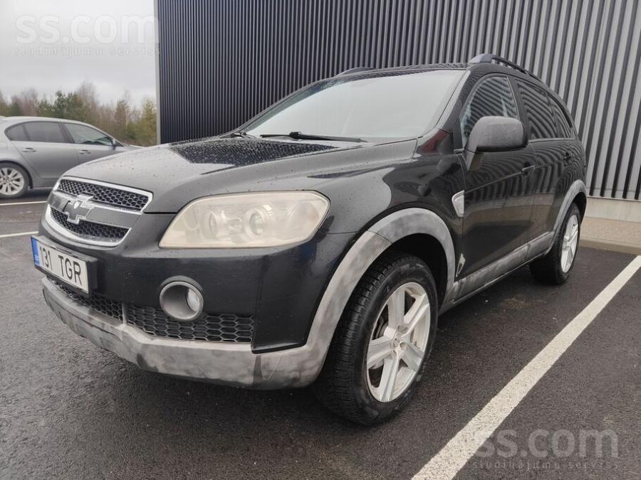 Melns Chevrolet Captiva 2007 Rīga, ar dzinēja tilpumu 2.00 L un nobraukumu 242 tūkst. km par 2940 €, foto 2 vietnē AUTOMOTO.COM.LV