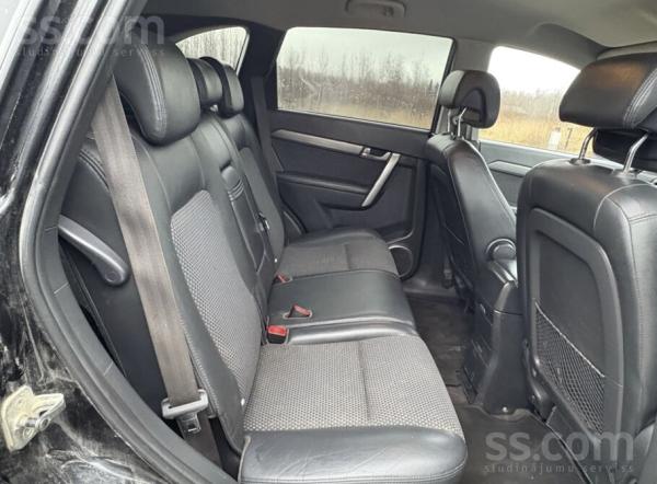 Melns Chevrolet Captiva 2007 Rīga, ar dzinēja tilpumu 2.00 L un nobraukumu 242 tūkst. km par 2940 €, foto 7 vietnē AUTOMOTO.COM.LV
