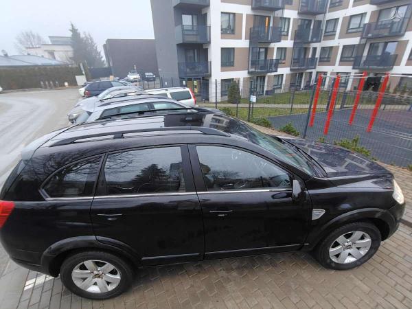 Melns Chevrolet Captiva 2007 Viļņa, ar dzinēja tilpumu 2.00 L un nobraukumu 165 tūkst. km par 2750 €, foto 10 vietnē AUTOMOTO.COM.LV