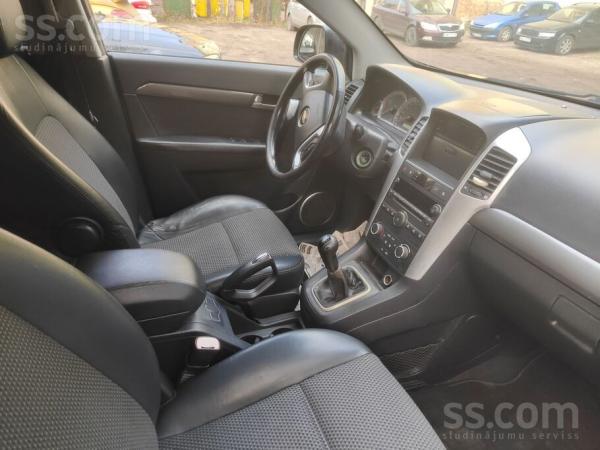 Melns Chevrolet Captiva 2007 Rīga, ar dzinēja tilpumu 2.00 L un nobraukumu 243 tūkst. km par 1995 €, foto 6 vietnē AUTOMOTO.COM.LV