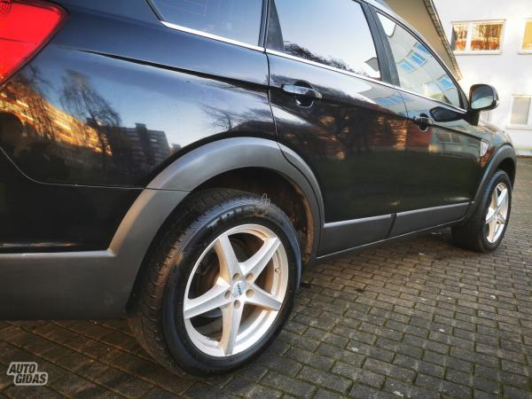 Black Chevrolet Captiva 2007 in Klaipeda, with an engine capacity of 2.00 L and mileage of 163 thousand km for 3800 €, photo 9 on AUTOMOTO.COM.LV