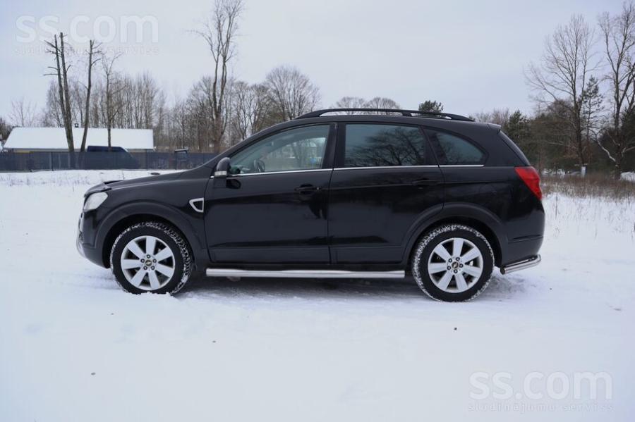 Melns Chevrolet Captiva 2007 Rīga, ar dzinēja tilpumu 2.00 L un nobraukumu 280 tūkst. km par 3890 €, foto 5 vietnē AUTOMOTO.COM.LV