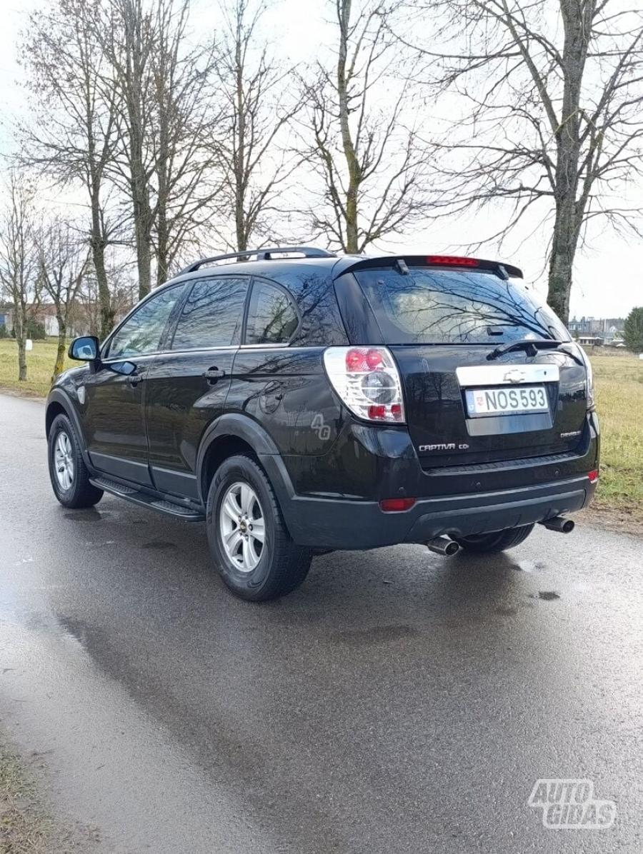 Black Chevrolet Captiva 2007 in Silale, with an engine capacity of 2.00 L and mileage of 299 thousand km for 2900 €, photo 3 on AUTOMOTO.COM.LV