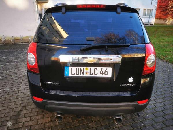 Black Chevrolet Captiva 2007 in Klaipeda, with an engine capacity of 2.00 L and mileage of 163 thousand km for 3800 €, photo 5 on AUTOMOTO.COM.LV