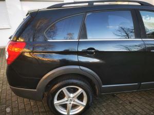 Black Chevrolet Captiva 2007 in Klaipeda, with an engine capacity of 2.00 L and mileage of 163 thousand km for 3800 €, photo 11 on AUTOMOTO.COM.LV