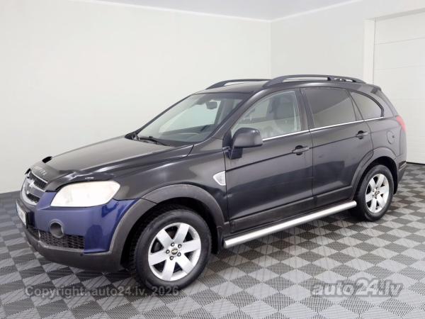 Black Chevrolet Captiva 2007 in Tallinn, with an engine capacity of 2.00 L and mileage of 322 thousand km for 1299 €, photo 2 on AUTOMOTO.COM.LV