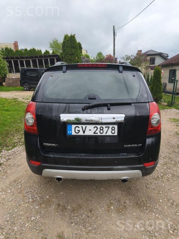 Black Chevrolet Captiva 2007 in Valmiera, with an engine capacity of 2.00 L and mileage of 256 thousand km for 2995 €, photo 4 on AUTOMOTO.COM.LV