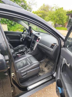 Black Chevrolet Captiva 2007 in Valmiera, with an engine capacity of 2.00 L and mileage of 256 thousand km for 2995 €, photo 9 on AUTOMOTO.COM.LV