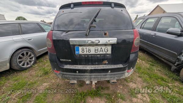 Черный Шевроле Каптива 2007 в Йыгева, объемом двигателя 2.00 л и пробегом 0 тыс. км за 600 €, фото 5 на AUTOMOTO.COM.LV