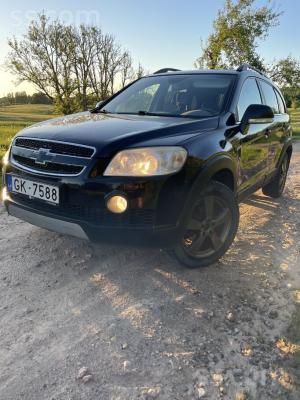 Black Chevrolet Captiva 2007 in Riga, with an engine capacity of 2.00 L and mileage of 380 thousand km for 2350 €, photo  on AUTOMOTO.COM.LV