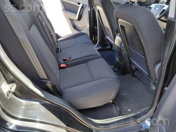 Melns Chevrolet Captiva 2007 Talsi, ar dzinēja tilpumu 2.00 L un nobraukumu 247 tūkst. km par 3750 €, foto 8 vietnē AUTOMOTO.COM.LV