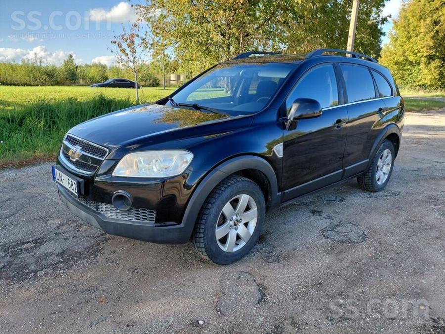 Melns Chevrolet Captiva 2007 Talsi, ar dzinēja tilpumu 2.00 L un nobraukumu 247 tūkst. km par 2500 €, foto 1 vietnē AUTOMOTO.COM.LV