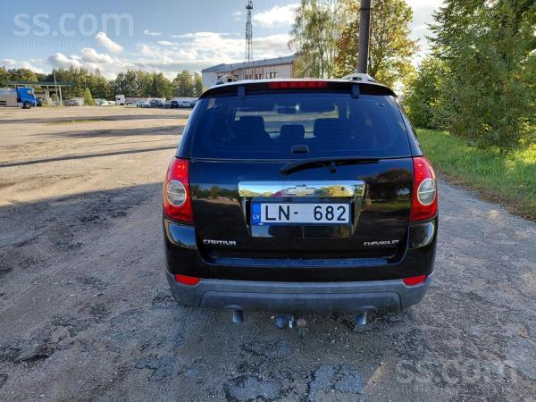 Melns Chevrolet Captiva 2007 Talsi, ar dzinēja tilpumu 2.00 L un nobraukumu 247 tūkst. km par 2500 €, foto 6 vietnē AUTOMOTO.COM.LV