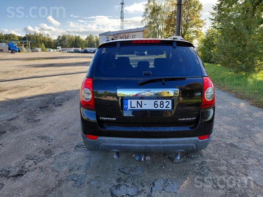 Melns Chevrolet Captiva 2007 Talsi, ar dzinēja tilpumu 2.00 L un nobraukumu 247 tūkst. km par 2500 €, foto 6 vietnē AUTOMOTO.COM.LV