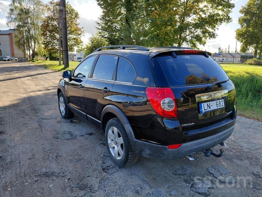 Melns Chevrolet Captiva 2007 Talsi, ar dzinēja tilpumu 2.00 L un nobraukumu 247 tūkst. km par 2500 €, foto 7 vietnē AUTOMOTO.COM.LV