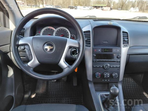 Melns Chevrolet Captiva 2007 Talsi, ar dzinēja tilpumu 2.00 L un nobraukumu 247 tūkst. km par 2500 €, foto 11 vietnē AUTOMOTO.COM.LV