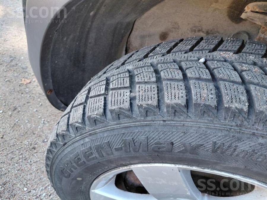 Melns Chevrolet Captiva 2007 Talsi, ar dzinēja tilpumu 2.00 L un nobraukumu 247 tūkst. km par 2500 €, foto 13 vietnē AUTOMOTO.COM.LV
