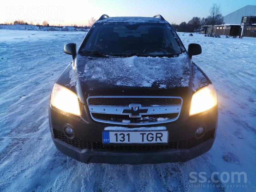 Black Chevrolet Captiva 2007 in Riga, with an engine capacity of 2.00 L and mileage of 243 thousand km for 1770 €, photo 5 on AUTOMOTO.COM.LV