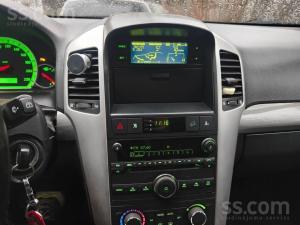 Black Chevrolet Captiva 2007 in Riga, with an engine capacity of 2.00 L and mileage of 243 thousand km for 1770 €, photo 11 on AUTOMOTO.COM.LV