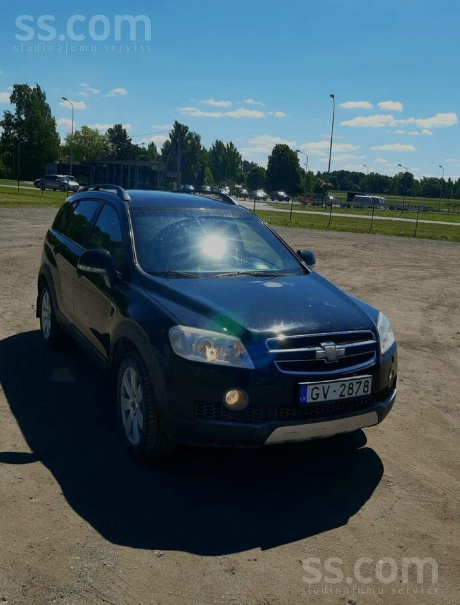 Melns Chevrolet Captiva 2007 Cēsis, ar dzinēja tilpumu 2.00 L un nobraukumu 256 tūkst. km par 3000 €, foto 1 vietnē AUTOMOTO.COM.LV