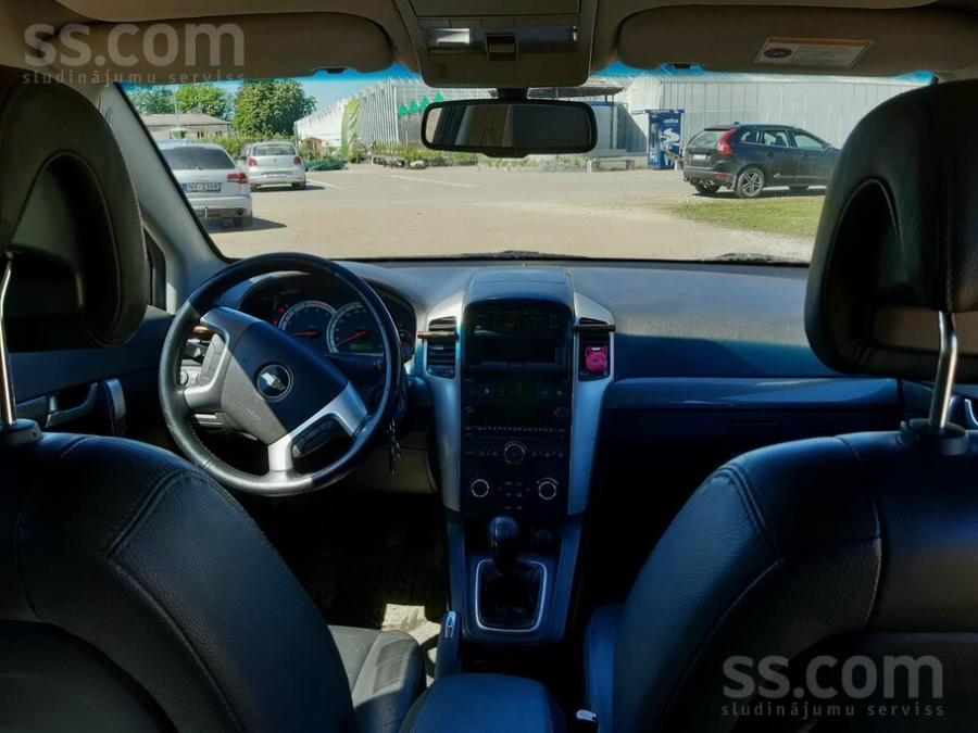 Melns Chevrolet Captiva 2007 Cēsis, ar dzinēja tilpumu 2.00 L un nobraukumu 256 tūkst. km par 3000 €, foto 6 vietnē AUTOMOTO.COM.LV