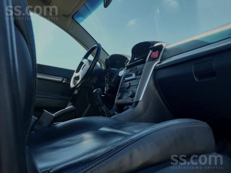 Melns Chevrolet Captiva 2007 Cēsis, ar dzinēja tilpumu 2.00 L un nobraukumu 256 tūkst. km par 3000 €, foto 7 vietnē AUTOMOTO.COM.LV