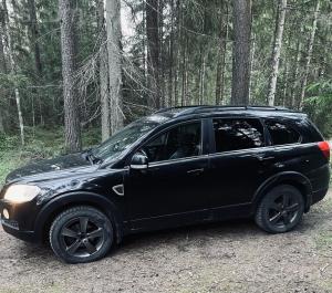 Black Chevrolet Captiva 2007 in Riga, with an engine capacity of 2.00 L and mileage of 385 thousand km for 2250 €, photo 8 on AUTOMOTO.COM.LV
