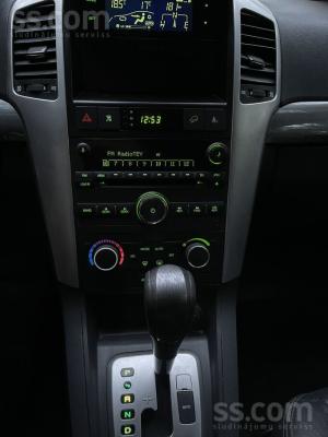 Black Chevrolet Captiva 2007 in Riga, with an engine capacity of 2.00 L and mileage of 385 thousand km for 2250 €, photo 12 on AUTOMOTO.COM.LV