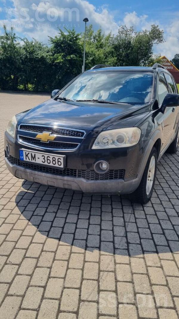 Black Chevrolet Captiva 2007 in Dobele, with an engine capacity of 2.00 L and mileage of 224 thousand km for 2000 €, photo 1 on AUTOMOTO.COM.LV