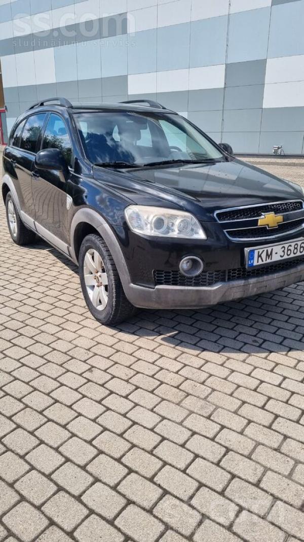 Black Chevrolet Captiva 2007 in Dobele, with an engine capacity of 2.00 L and mileage of 224 thousand km for 2000 €, photo 4 on AUTOMOTO.COM.LV