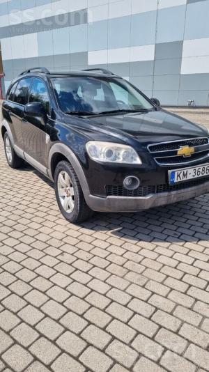 Black Chevrolet Captiva 2007 in Dobele, with an engine capacity of 2.00 L and mileage of 224 thousand km for 2000 €, photo 5 on AUTOMOTO.COM.LV