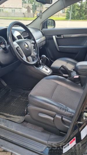 Black Chevrolet Captiva 2007 in Dobele, with an engine capacity of 2.00 L and mileage of 224 thousand km for 2000 €, photo 7 on AUTOMOTO.COM.LV