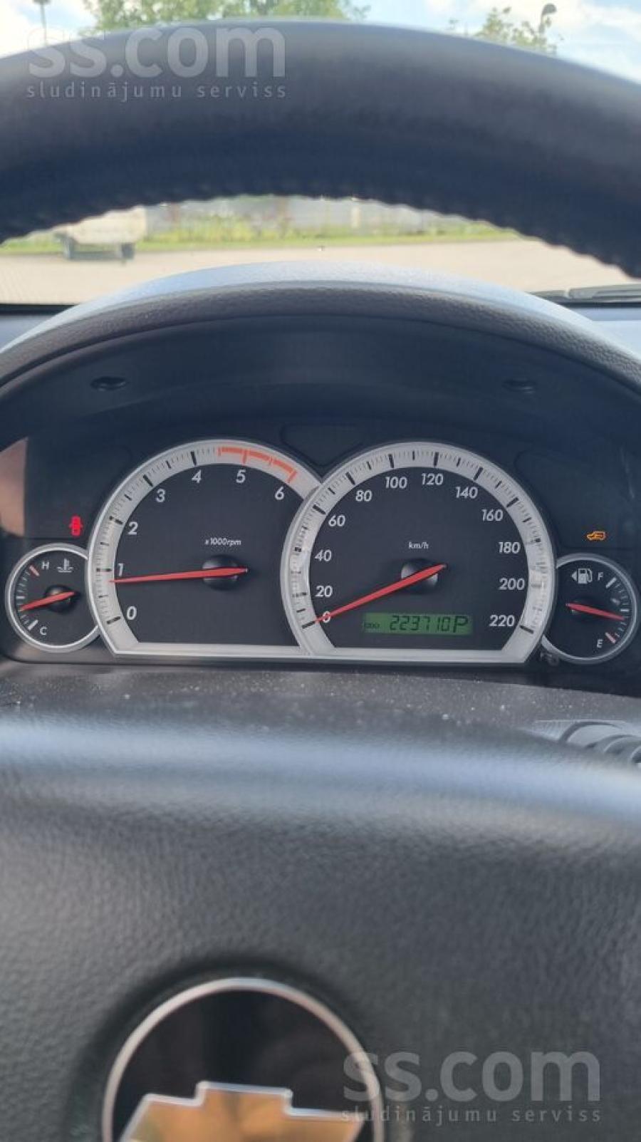 Black Chevrolet Captiva 2007 in Dobele, with an engine capacity of 2.00 L and mileage of 224 thousand km for 2000 €, photo 8 on AUTOMOTO.COM.LV