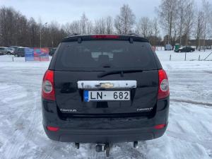 Melns Chevrolet Captiva 2007 Rīga, ar dzinēja tilpumu 2.00 L un nobraukumu 247 tūkst. km par 4750 €, foto 4 vietnē AUTOMOTO.COM.LV