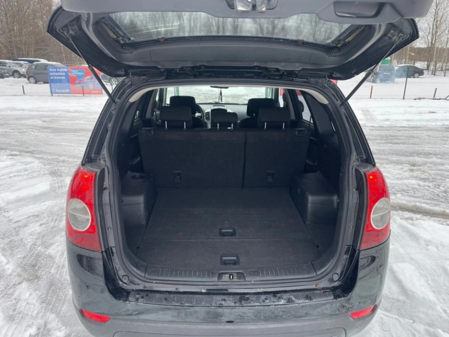 Melns Chevrolet Captiva 2007 Rīga, ar dzinēja tilpumu 2.00 L un nobraukumu 247 tūkst. km par 4750 €, foto 9 vietnē AUTOMOTO.COM.LV