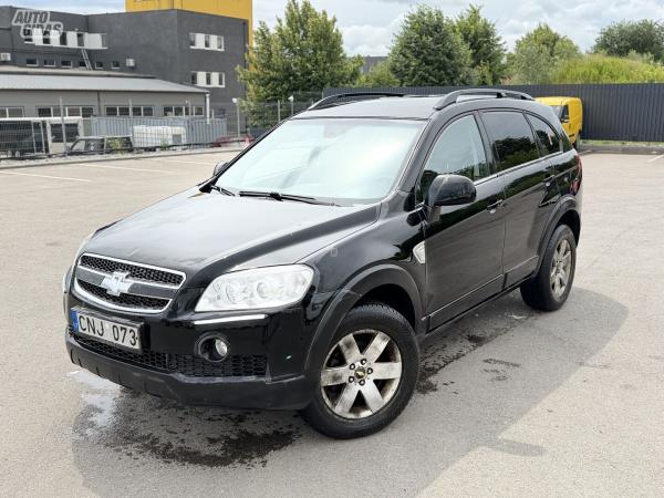 Black Chevrolet Captiva 2007 in Kaunas, with an engine capacity of 2.00 L and mileage of 350 thousand km for 1750 €, photo 1 on AUTOMOTO.COM.LV