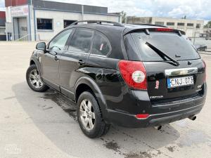 Melns Chevrolet Captiva 2007 Kauņa, ar dzinēja tilpumu 2.00 L un nobraukumu 350 tūkst. km par 1750 €, foto 4 vietnē AUTOMOTO.COM.LV