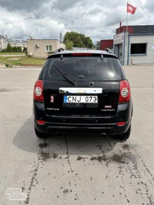 Melns Chevrolet Captiva 2007 Kauņa, ar dzinēja tilpumu 2.00 L un nobraukumu 350 tūkst. km par 1750 €, foto 5 vietnē AUTOMOTO.COM.LV