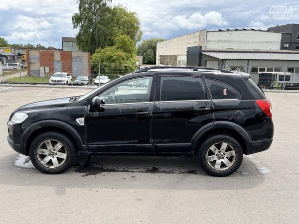 Black Chevrolet Captiva 2007 in Kaunas, with an engine capacity of 2.00 L and mileage of 350 thousand km for 1750 €, photo 8 on AUTOMOTO.COM.LV