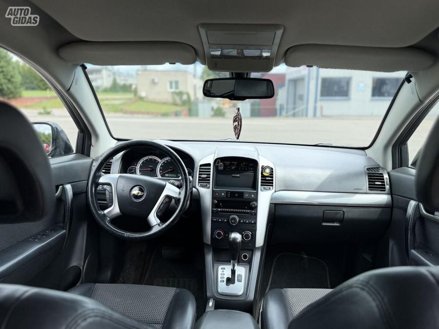 Melns Chevrolet Captiva 2007 Kauņa, ar dzinēja tilpumu 2.00 L un nobraukumu 350 tūkst. km par 1750 €, foto 18 vietnē AUTOMOTO.COM.LV