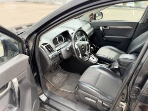 Melns Chevrolet Captiva 2007 Kauņa, ar dzinēja tilpumu 2.00 L un nobraukumu 350 tūkst. km par 1750 €, foto 19 vietnē AUTOMOTO.COM.LV